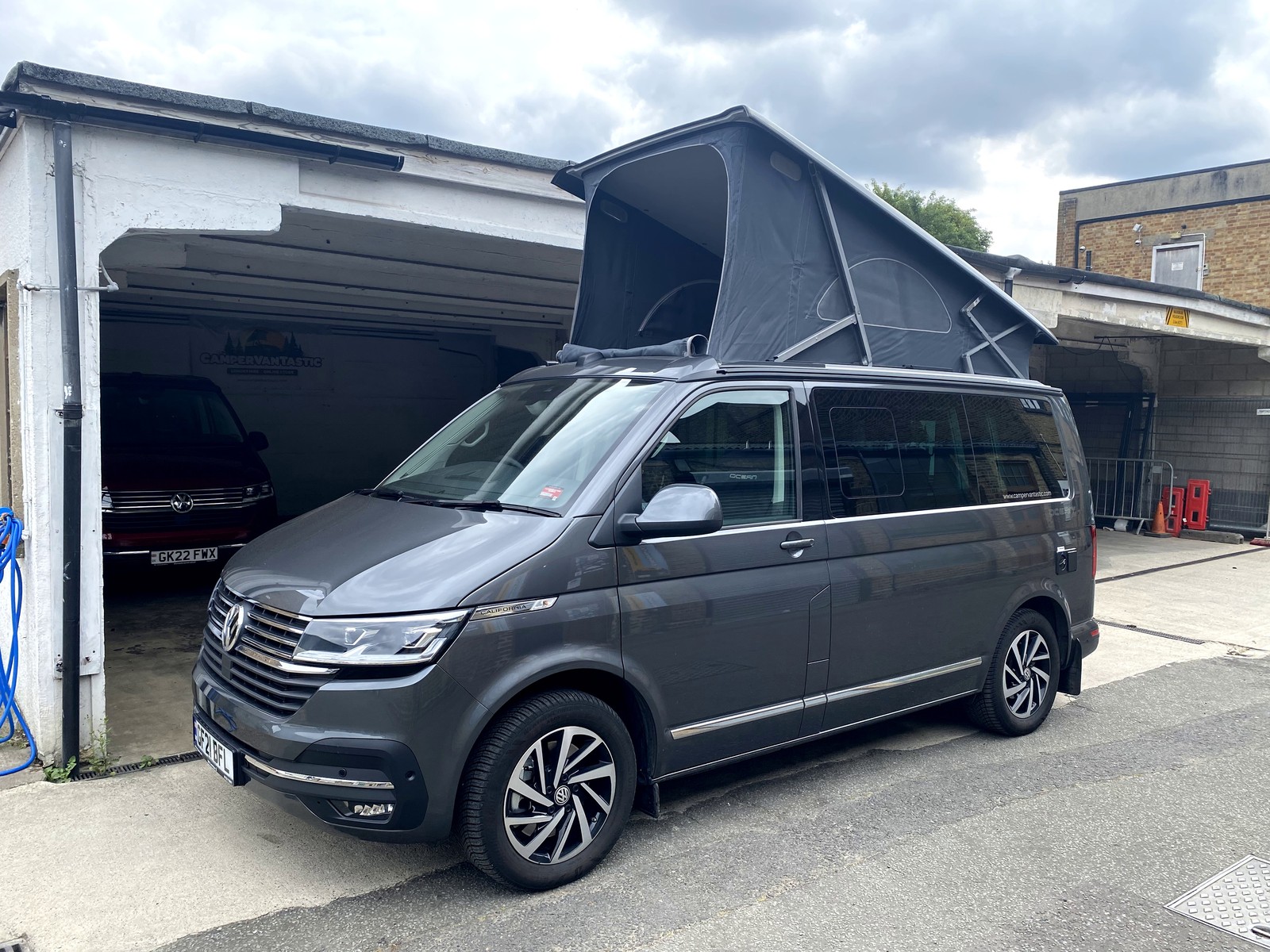VW California Ocean Camper Van T6.1 2024 Indium Grey Metallic 2.0lt ...