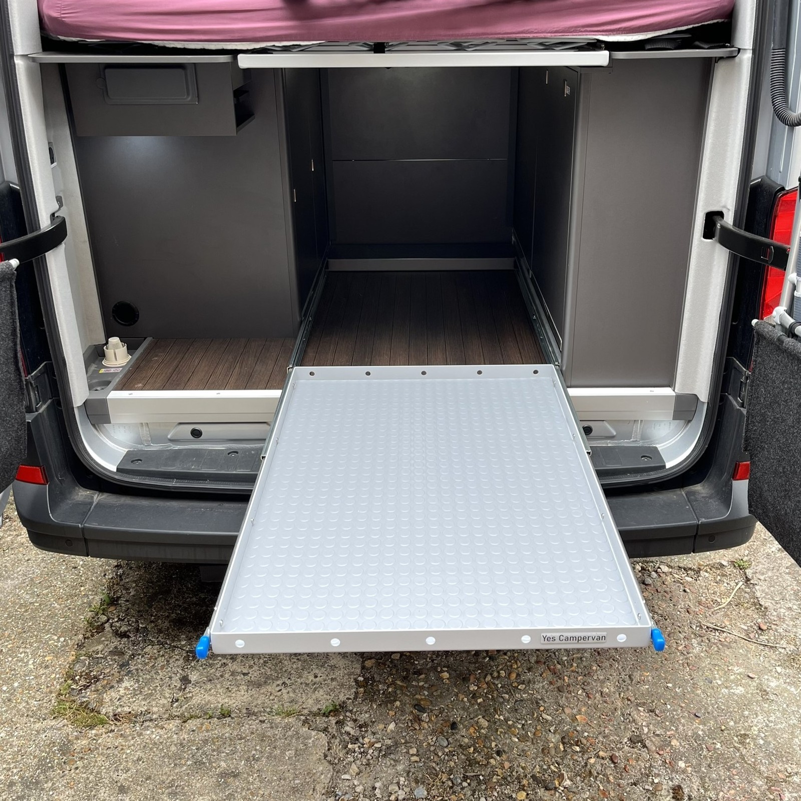YES CAMPERVAN, Rear slide out drawer, VW Grand California 600/680 ...